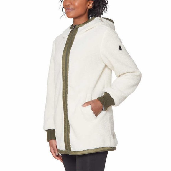 1 Madison | Jackets & Coats | Nwt Madison Women Fuzzy Jacket Cream ...